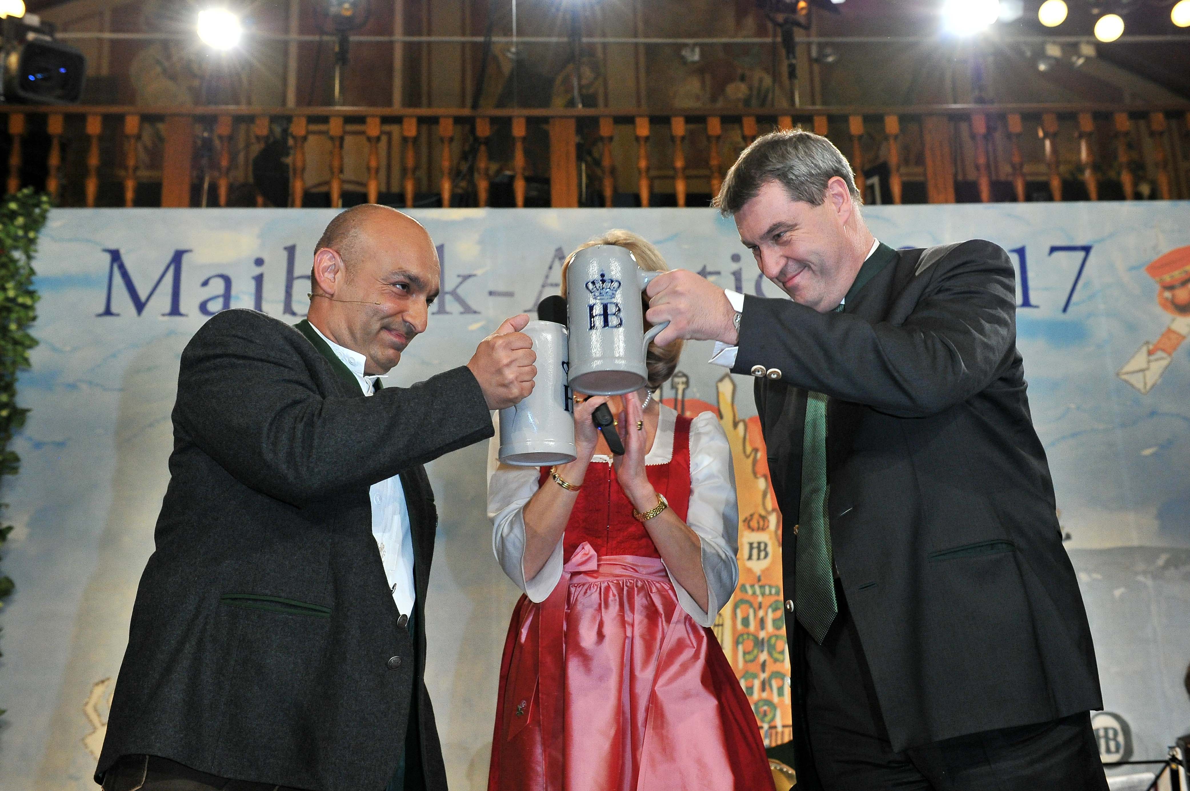 Kabarett mit Söder und Asül beim Maibockanstich: Prince Charles so ...